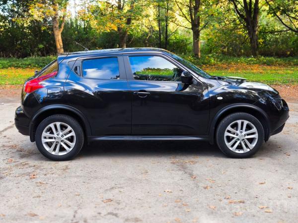 Black Nissan Juke 2011 in Riga, with an engine capacity of 1.50 L and mileage of 123 thousand km for 4950 €, photo 6 on AUTOMOTO.COM.LV