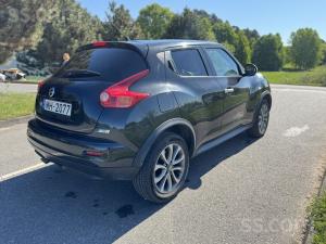 Black Nissan Juke 2012 in Riga, with an engine capacity of 1.50 L and mileage of 221 thousand km for 5200 €, photo 4 on AUTOMOTO.COM.LV