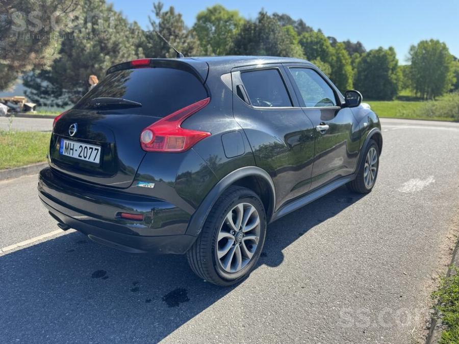Black Nissan Juke 2012 in Riga, with an engine capacity of 1.50 L and mileage of 221 thousand km for 5200 €, photo 4 on AUTOMOTO.COM.LV