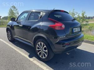 Black Nissan Juke 2012 in Riga, with an engine capacity of 1.50 L and mileage of 221 thousand km for 5200 €, photo 6 on AUTOMOTO.COM.LV