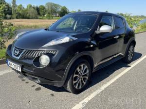 Black Nissan Juke 2012 in Riga, with an engine capacity of 1.50 L and mileage of 221 thousand km for 5200 €, photo 8 on AUTOMOTO.COM.LV