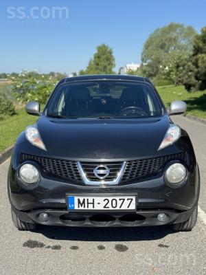 Black Nissan Juke 2012 in Riga, with an engine capacity of 1.50 L and mileage of 221 thousand km for 5200 €, photo 9 on AUTOMOTO.COM.LV