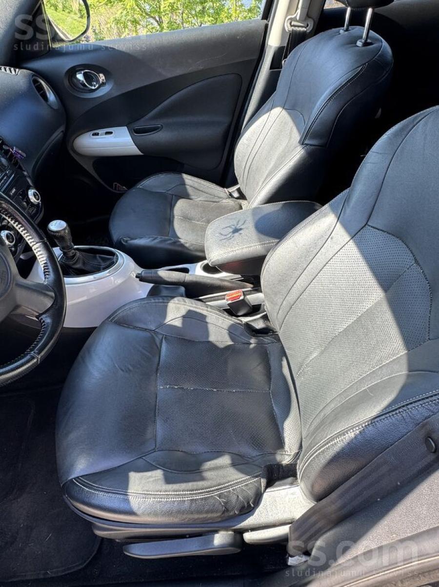Black Nissan Juke 2012 in Riga, with an engine capacity of 1.50 L and mileage of 221 thousand km for 5200 €, photo 12 on AUTOMOTO.COM.LV