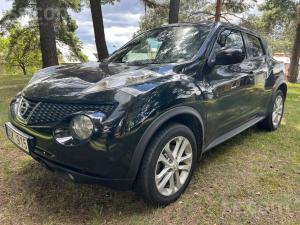 Black Nissan Juke 2012 in Riga, with an engine capacity of 1.60 L and mileage of 105 thousand km for 5880 €, photo 4 on AUTOMOTO.COM.LV