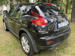 Black Nissan Juke 2012 in Riga, with an engine capacity of 1.60 L and mileage of 105 thousand km for 5880 €, photo 5 on AUTOMOTO.COM.LV