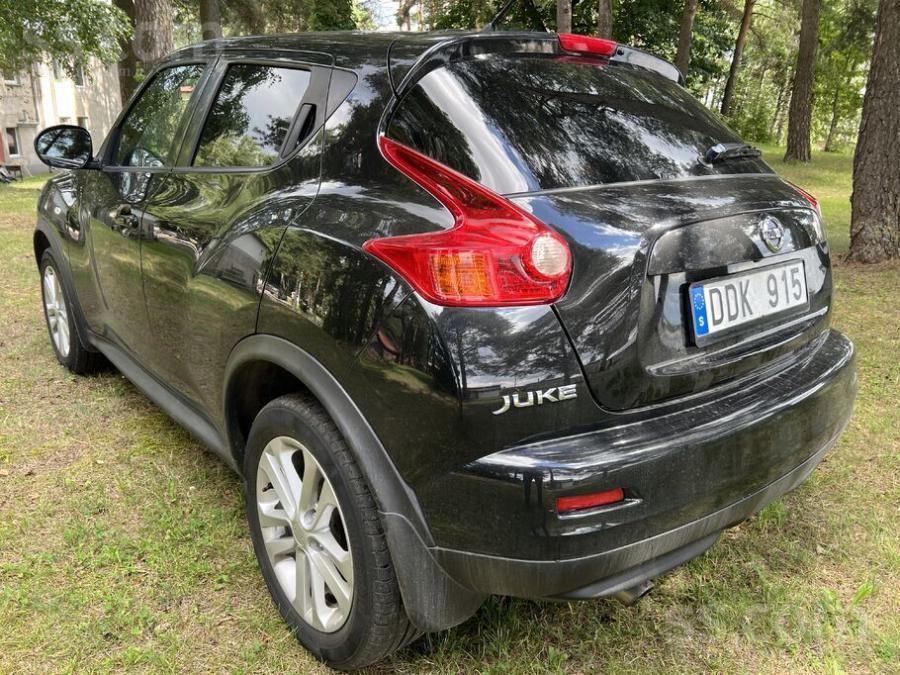 Black Nissan Juke 2012 in Riga, with an engine capacity of 1.60 L and mileage of 105 thousand km for 5880 €, photo 5 on AUTOMOTO.COM.LV