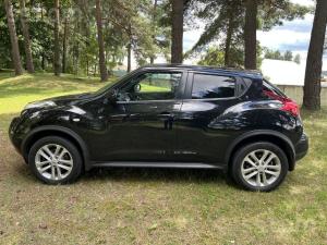Black Nissan Juke 2012 in Riga, with an engine capacity of 1.60 L and mileage of 105 thousand km for 5880 €, photo 7 on AUTOMOTO.COM.LV