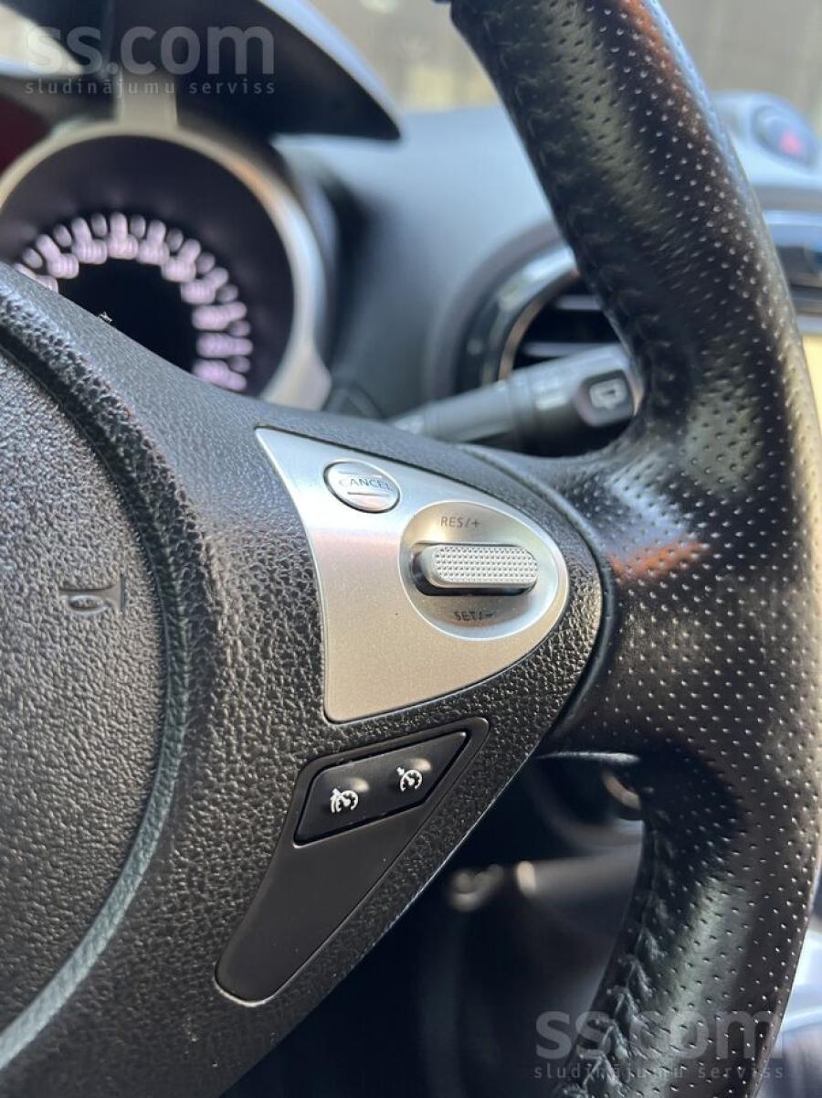 Black Nissan Juke 2012 in Riga, with an engine capacity of 1.60 L and mileage of 105 thousand km for 5880 €, photo 22 on AUTOMOTO.COM.LV