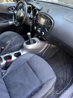 Black Nissan Juke 2012 in Riga, with an engine capacity of 1.60 L and mileage of 105 thousand km for 5880 €, photo 24 on AUTOMOTO.COM.LV