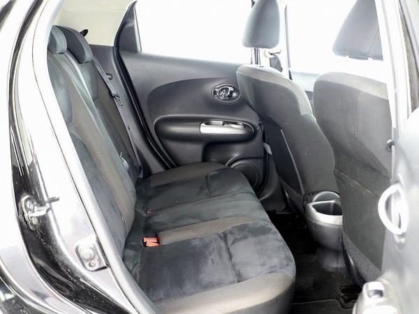 Black Nissan Juke 2012 in Tallinn, with an engine capacity of 1.60 L and mileage of 179 thousand km for 4499 €, photo 7 on AUTOMOTO.COM.LV
