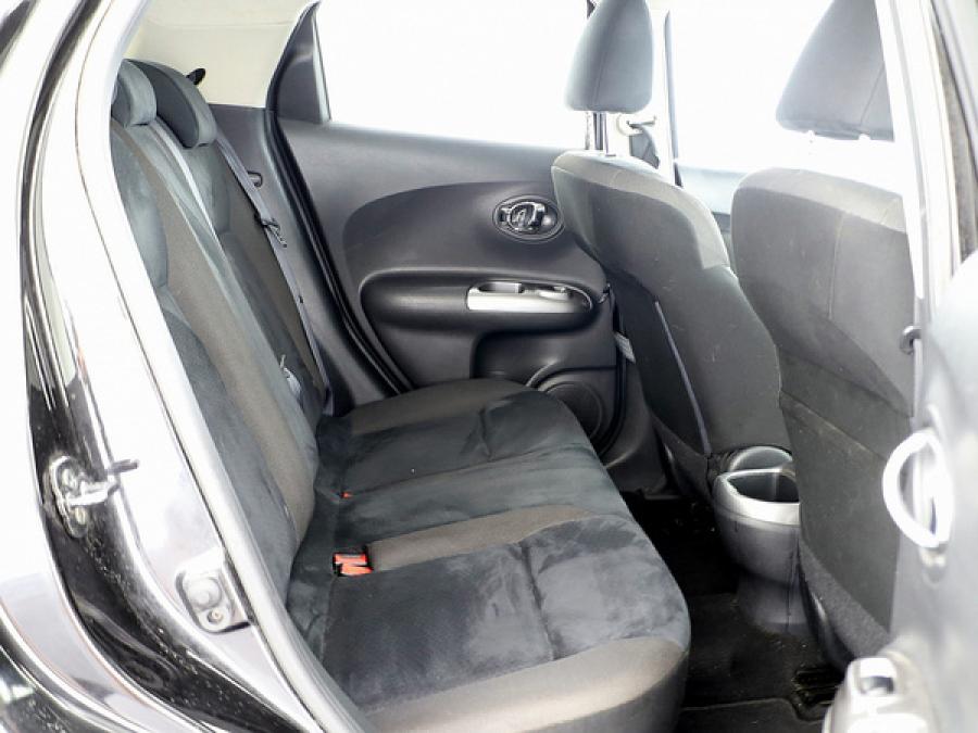 Black Nissan Juke 2012 in Tallinn, with an engine capacity of 1.60 L and mileage of 179 thousand km for 4499 €, photo 8 on AUTOMOTO.COM.LV