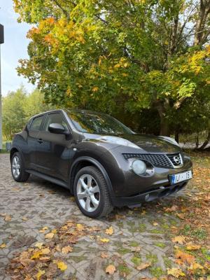 Melns Nissan Juke 2012 Rīga, ar dzinēja tilpumu 1.40 L un nobraukumu 272 tūkst. km par 2500 €, foto  vietnē AUTOMOTO.COM.LV