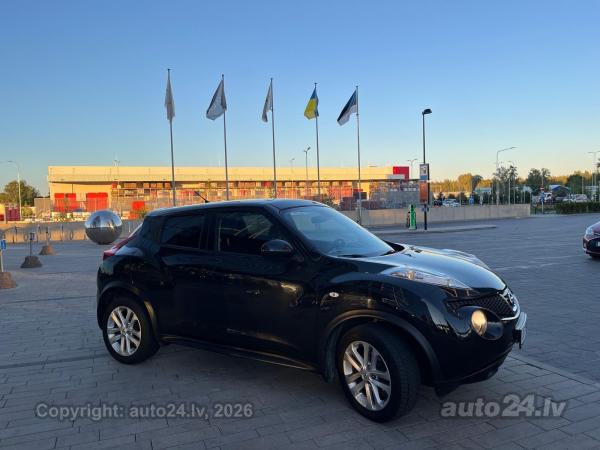 Black Nissan Juke 2013 in Tallinn, with an engine capacity of 1.60 L and mileage of 122 thousand km for 8400 €, photo 4 on AUTOMOTO.COM.LV