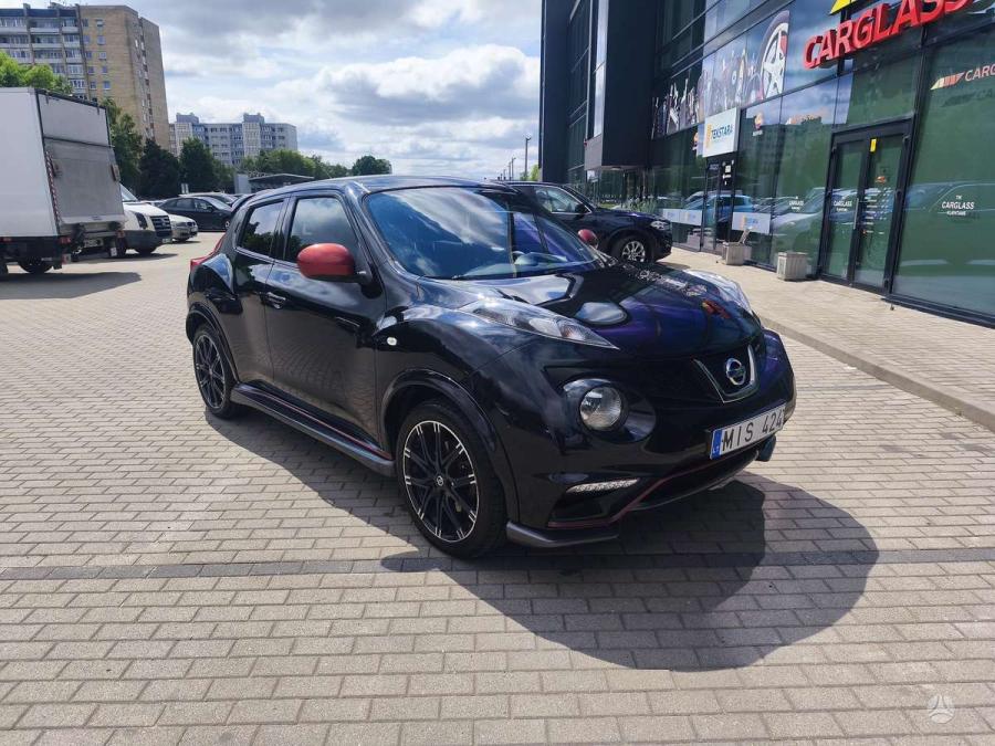 Black Nissan Juke 2013 in Kaunas, with an engine capacity of 1.60 L and mileage of 138 thousand km for 8250 €, photo 4 on AUTOMOTO.COM.LV