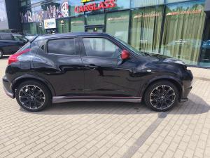 Black Nissan Juke 2013 in Kaunas, with an engine capacity of 1.60 L and mileage of 138 thousand km for 8250 €, photo 5 on AUTOMOTO.COM.LV