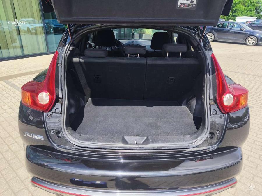 Black Nissan Juke 2013 in Kaunas, with an engine capacity of 1.60 L and mileage of 138 thousand km for 8250 €, photo 18 on AUTOMOTO.COM.LV