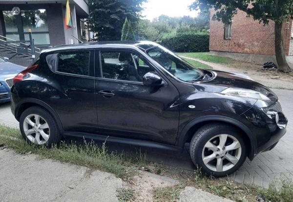 Melns Nissan Juke 2013 Kauņa, ar dzinēja tilpumu 1.46 L un nobraukumu 192 tūkst. km par 4700 €, foto 3 vietnē AUTOMOTO.COM.LV