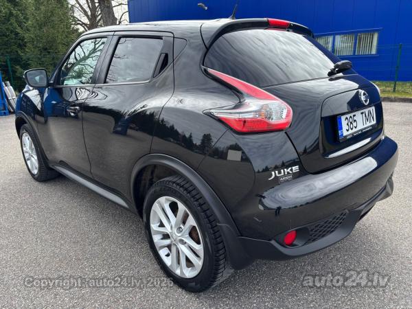 Black Nissan Juke 2017 in Paide, with an engine capacity of 1.60 L and mileage of 119 thousand km for 8290 €, photo 4 on AUTOMOTO.COM.LV
