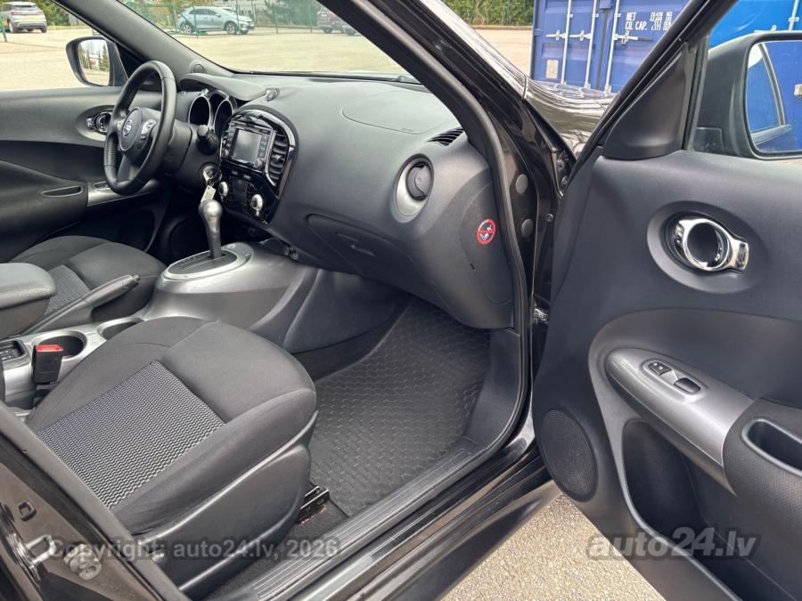 Black Nissan Juke 2017 in Paide, with an engine capacity of 1.60 L and mileage of 119 thousand km for 8290 €, photo 10 on AUTOMOTO.COM.LV