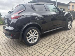 Black Nissan Juke 2018 in Kaunas, with an engine capacity of 1.60 L and mileage of 61 thousand km for 11000 €, photo 4 on AUTOMOTO.COM.LV