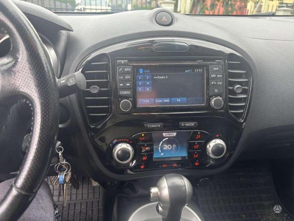 Black Nissan Juke 2018 in Kaunas, with an engine capacity of 1.60 L and mileage of 61 thousand km for 11000 €, photo 10 on AUTOMOTO.COM.LV