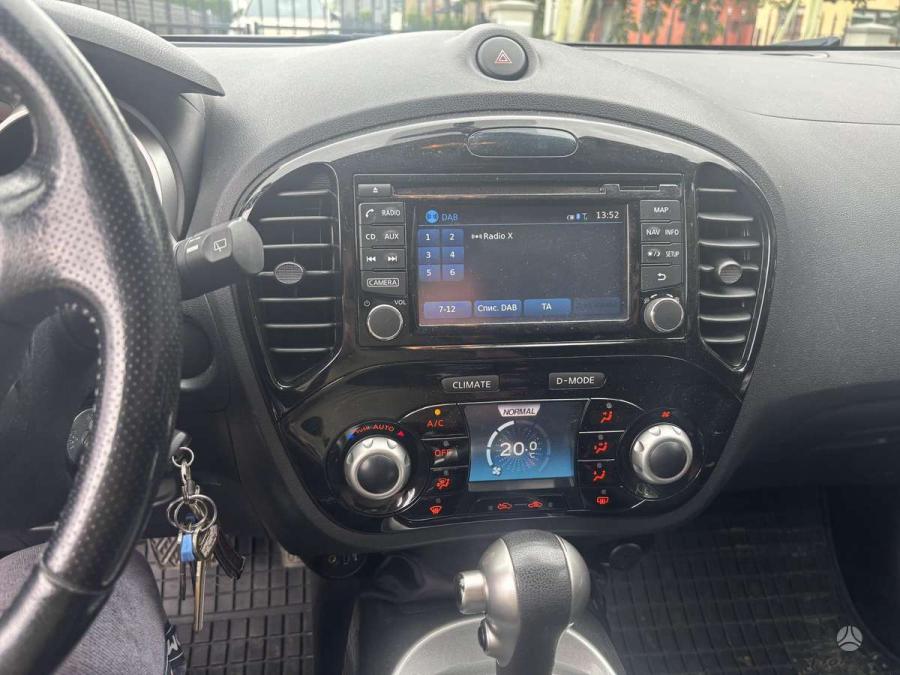 Black Nissan Juke 2018 in Kaunas, with an engine capacity of 1.60 L and mileage of 61 thousand km for 11000 €, photo 10 on AUTOMOTO.COM.LV