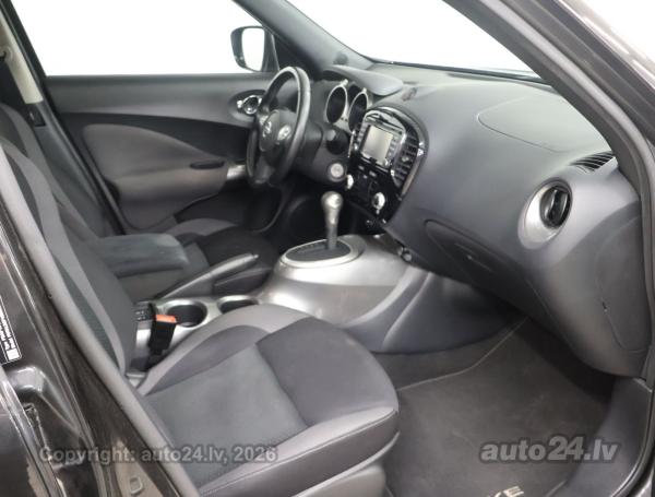 Black Nissan Juke 2019 in Tallinn, with an engine capacity of 1.60 L and mileage of 74 thousand km for 9900 €, photo 8 on AUTOMOTO.COM.LV