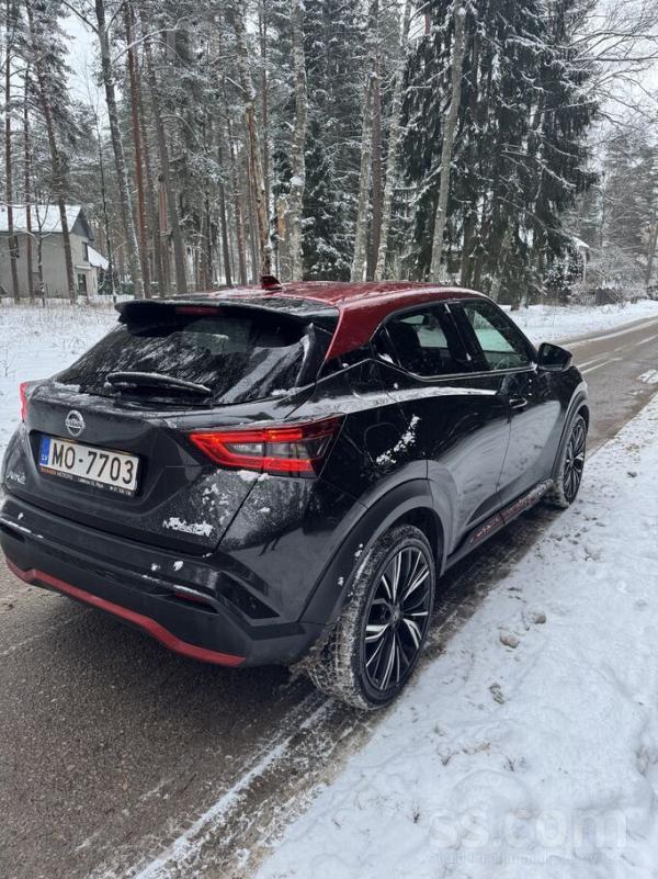 Black Nissan Juke 2020 in Riga, with an engine capacity of 1.00 L and mileage of 130 thousand km for 10900 €, photo 3 on AUTOMOTO.COM.LV