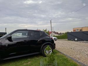 Melns Nissan Juke 2015 Viļņa, ar dzinēja tilpumu 1.62 L un nobraukumu 95 tūkst. km par 7300 €, foto 7 vietnē AUTOMOTO.COM.LV
