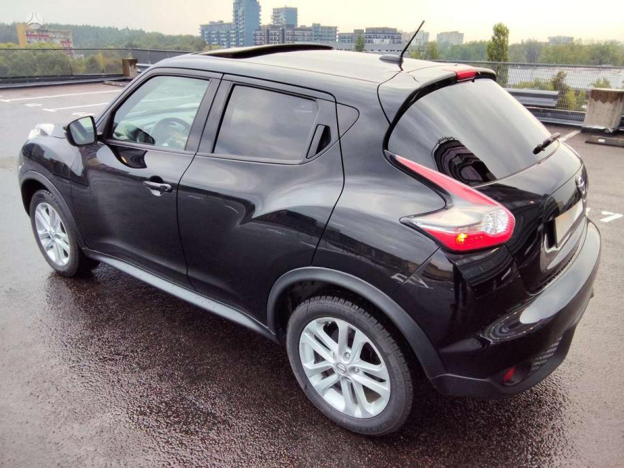 Black Nissan Juke 2015 in Vilnius, with an engine capacity of 1.62 L and mileage of 95 thousand km for 6950 €, photo 6 on AUTOMOTO.COM.LV