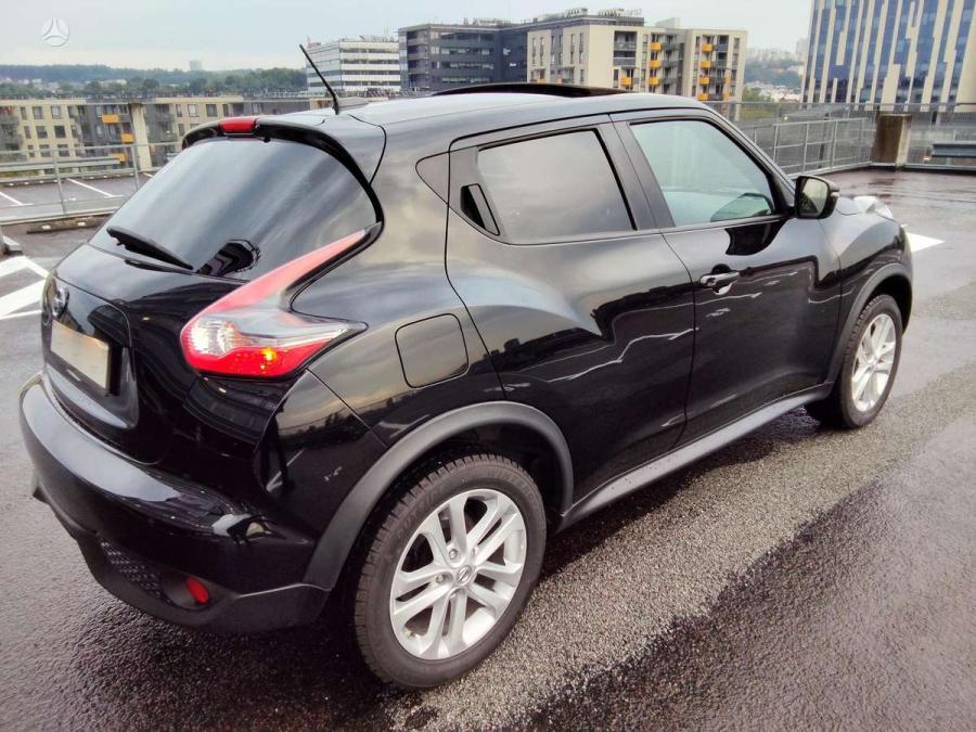 Black Nissan Juke 2015 in Vilnius, with an engine capacity of 1.62 L and mileage of 95 thousand km for 6950 €, photo 8 on AUTOMOTO.COM.LV
