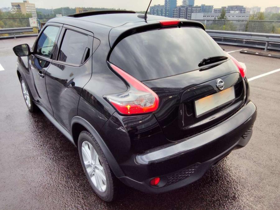 Black Nissan Juke 2015 in Vilnius, with an engine capacity of 1.62 L and mileage of 95 thousand km for 6950 €, photo 10 on AUTOMOTO.COM.LV
