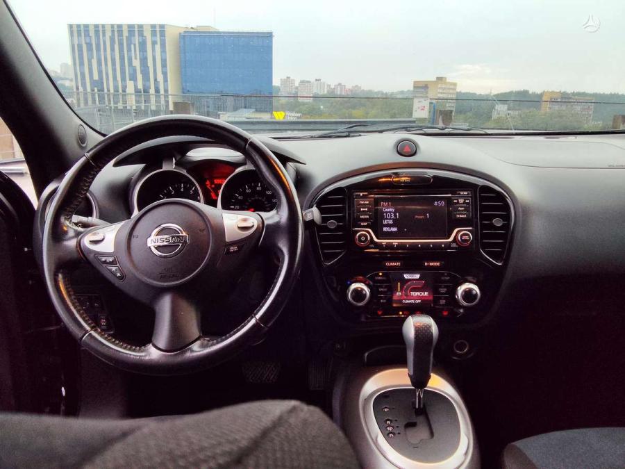 Black Nissan Juke 2015 in Vilnius, with an engine capacity of 1.62 L and mileage of 95 thousand km for 6950 €, photo 11 on AUTOMOTO.COM.LV