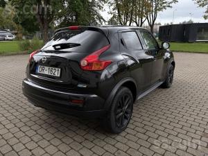 Black Nissan Juke 2012 in Jelgava, with an engine capacity of 1.50 L and mileage of 120 thousand km for 4250 €, photo 3 on AUTOMOTO.COM.LV