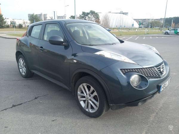Blue Nissan Juke 2014 in Vilnius, with an engine capacity of 1.60 L and mileage of 143 thousand km for 7399 €, photo 5 on AUTOMOTO.COM.LV