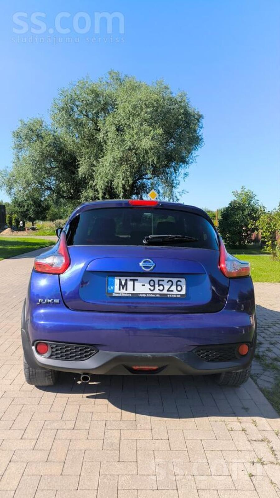 Blue Nissan Juke 2015 in Riga, with an engine capacity of 1.60 L and mileage of 98 thousand km for 7350 €, photo 4 on AUTOMOTO.COM.LV
