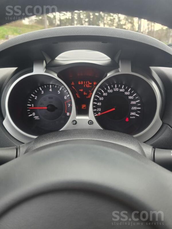 Blue Nissan Juke 2016 in Ventspils, with an engine capacity of 1.60 L and mileage of 64 thousand km for 7950 €, photo 8 on AUTOMOTO.COM.LV