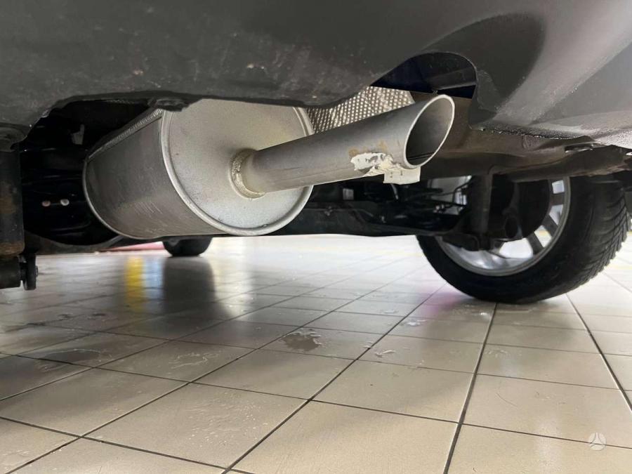 Zils Nissan Juke 2018 Viļņa, ar dzinēja tilpumu 1.60 L un nobraukumu 90 tūkst. km par 7999 €, foto 40 vietnē AUTOMOTO.COM.LV