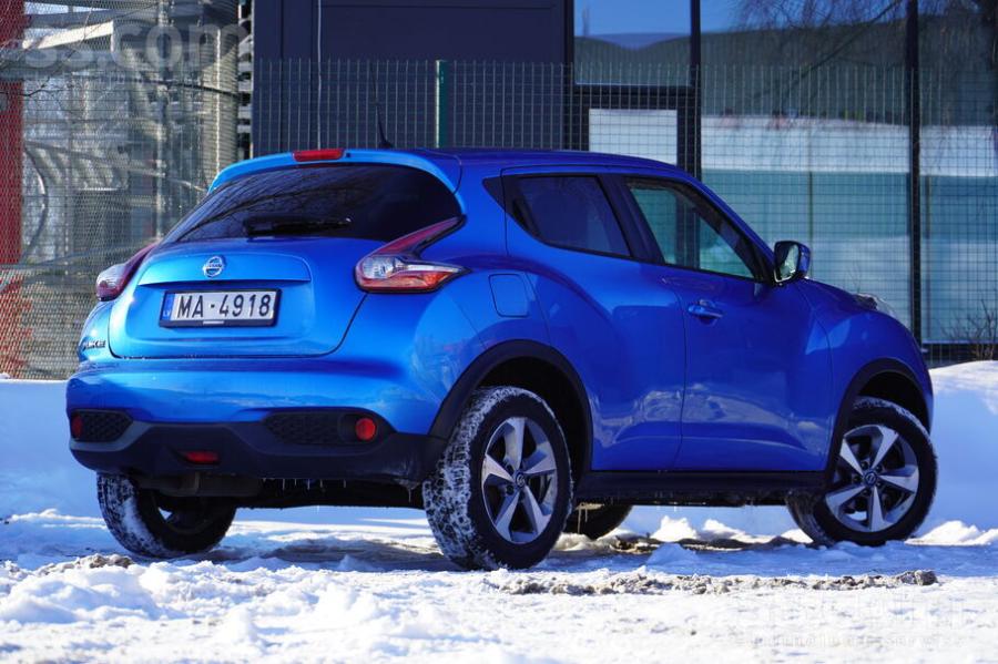 Blue Nissan Juke 2019 in Riga, with an engine capacity of 1.60 L and mileage of 75 thousand km for 10890 €, photo 6 on AUTOMOTO.COM.LV