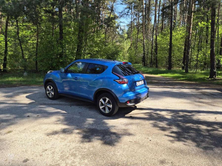 Blue Nissan Juke 2019 in Vilnius, with an engine capacity of 1.60 L and mileage of 102 thousand km for 10500 €, photo 4 on AUTOMOTO.COM.LV