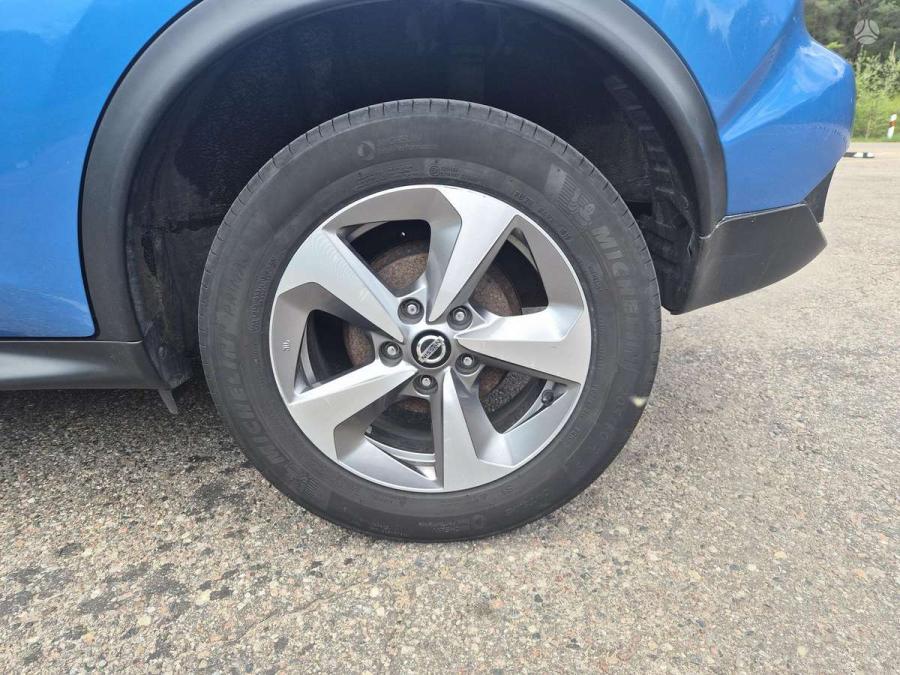 Blue Nissan Juke 2019 in Vilnius, with an engine capacity of 1.60 L and mileage of 102 thousand km for 10500 €, photo 14 on AUTOMOTO.COM.LV