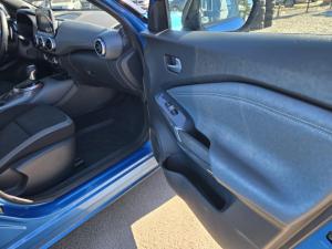 Zils Nissan Juke 2020 Rīga, ar dzinēja tilpumu 1.00 L un nobraukumu 78 tūkst. km par 13900 €, foto 22 vietnē AUTOMOTO.COM.LV