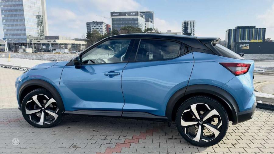 Blue Nissan Juke 2021 in Vilnius, with an engine capacity of 1.00 L and mileage of 66 thousand km for 17500 €, photo 2 on AUTOMOTO.COM.LV