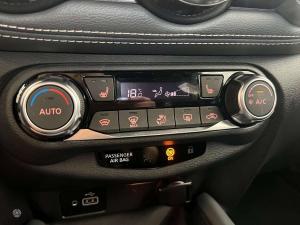 Zils Nissan Juke 2021 Kauņa, ar dzinēja tilpumu 1.00 L un nobraukumu 81 tūkst. km par 15999 €, foto 17 vietnē AUTOMOTO.COM.LV