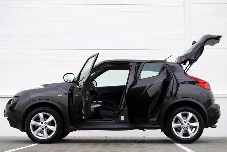 Brown Nissan Juke 2012 in Riga, with an engine capacity of 1.50 L and mileage of 167 thousand km for 6400 €, photo 8 on AUTOMOTO.COM.LV