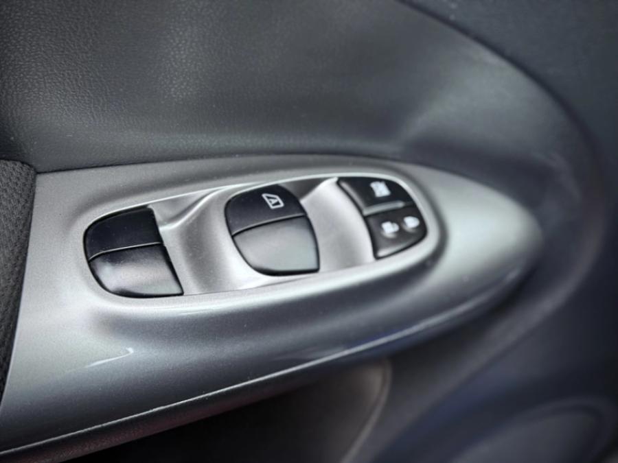 Brūns Nissan Juke 2016 Rīga, ar dzinēja tilpumu 1.60 L un nobraukumu 143 tūkst. km par 7495 €, foto 10 vietnē AUTOMOTO.COM.LV