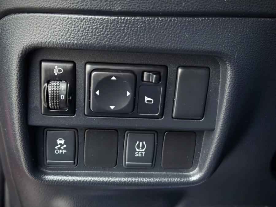 Brūns Nissan Juke 2016 Rīga, ar dzinēja tilpumu 1.60 L un nobraukumu 143 tūkst. km par 7495 €, foto 11 vietnē AUTOMOTO.COM.LV