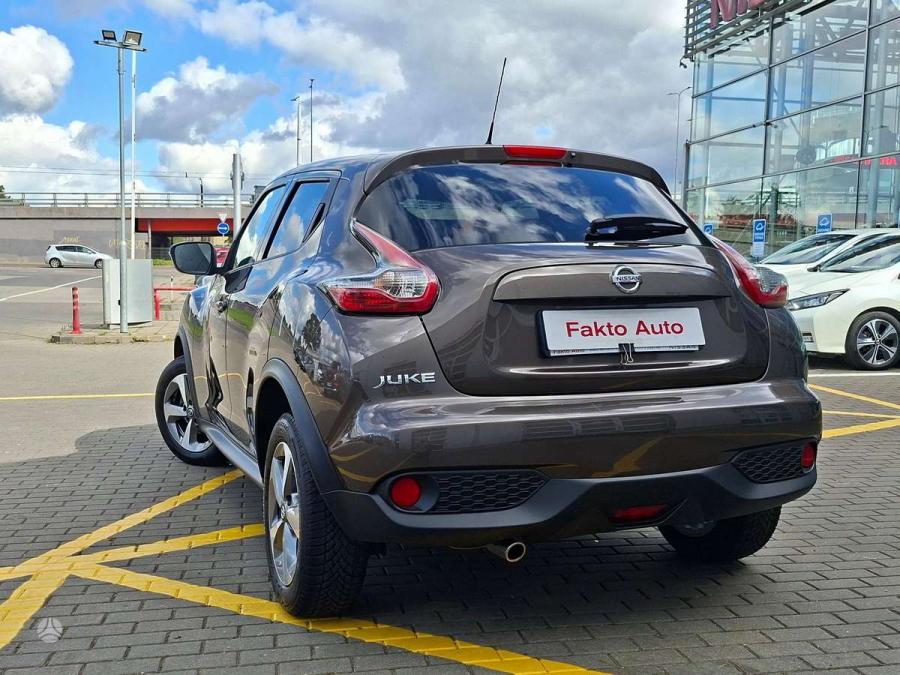 Brown Nissan Juke 2019 in Vilnius, with an engine capacity of 1.60 L and mileage of 33 thousand km for 11500 €, photo 4 on AUTOMOTO.COM.LV