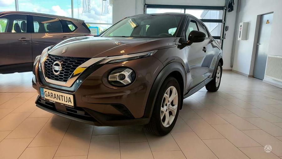 Brown Nissan Juke 2020 in Siauliai, with an engine capacity of 1.00 L and mileage of 44 thousand km for 14900 €, photo 4 on AUTOMOTO.COM.LV