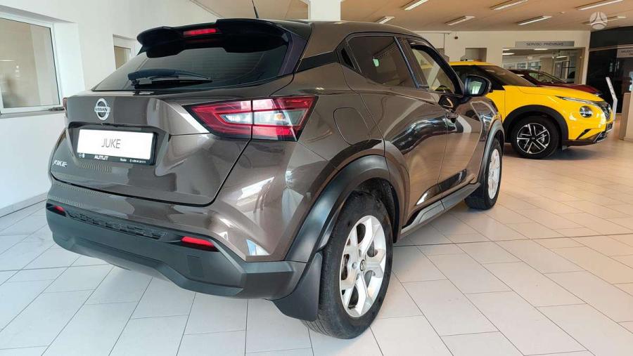 Brown Nissan Juke 2020 in Siauliai, with an engine capacity of 1.00 L and mileage of 44 thousand km for 14900 €, photo 5 on AUTOMOTO.COM.LV